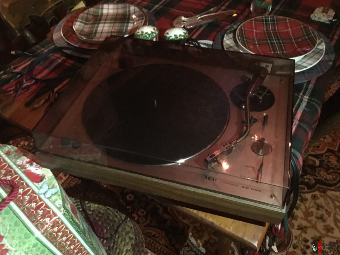 Akai AP-005 turntable in beautiful condition. Stainless arm Photo ...