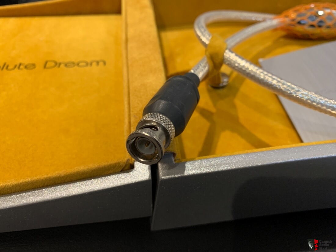 Crystal Cable Absolute Dream BNC SPDIF Digital Cable Photo #3630766 ...
