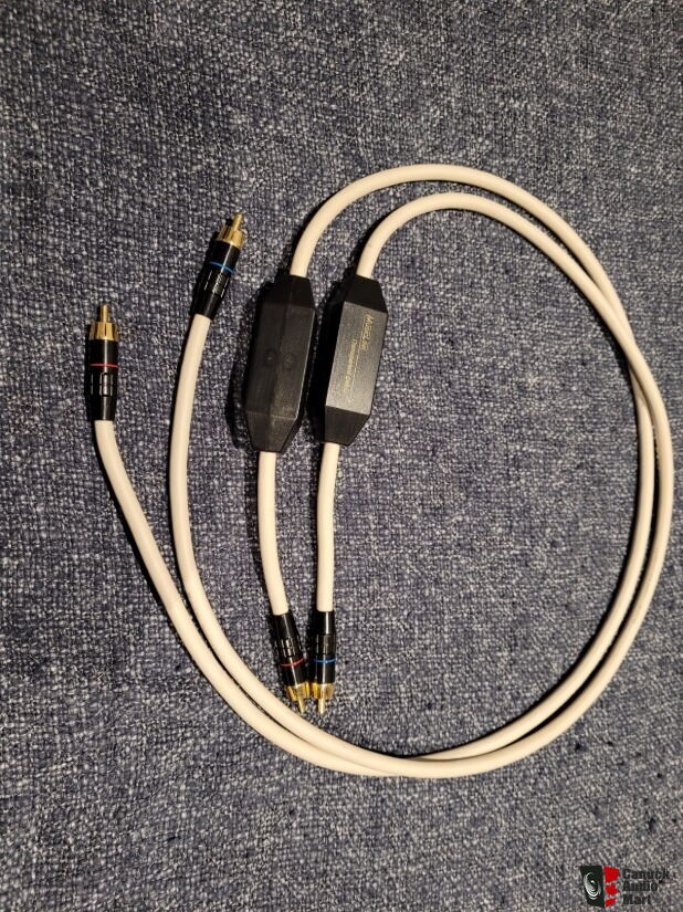 Cable RCA Transparent cable MusicLink For Sale - Canuck Audio Mart