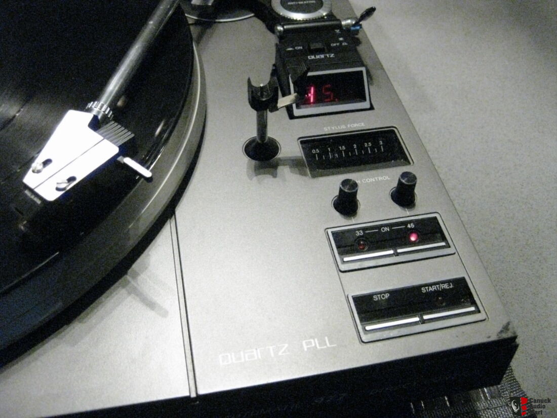 Philips AF 977 quartz belt driven top of the line fully automatic Photo ...