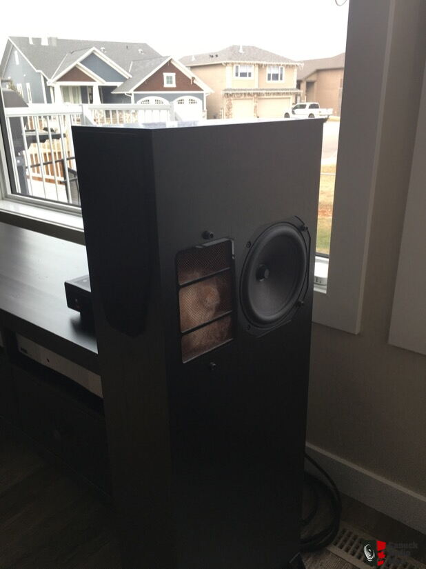 Black rega rs7 For Sale - Canuck Audio Mart