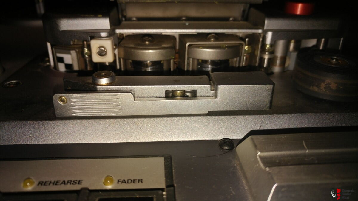 Studer A812 reel to reel recorder Photo #3649990 - Canuck Audio Mart