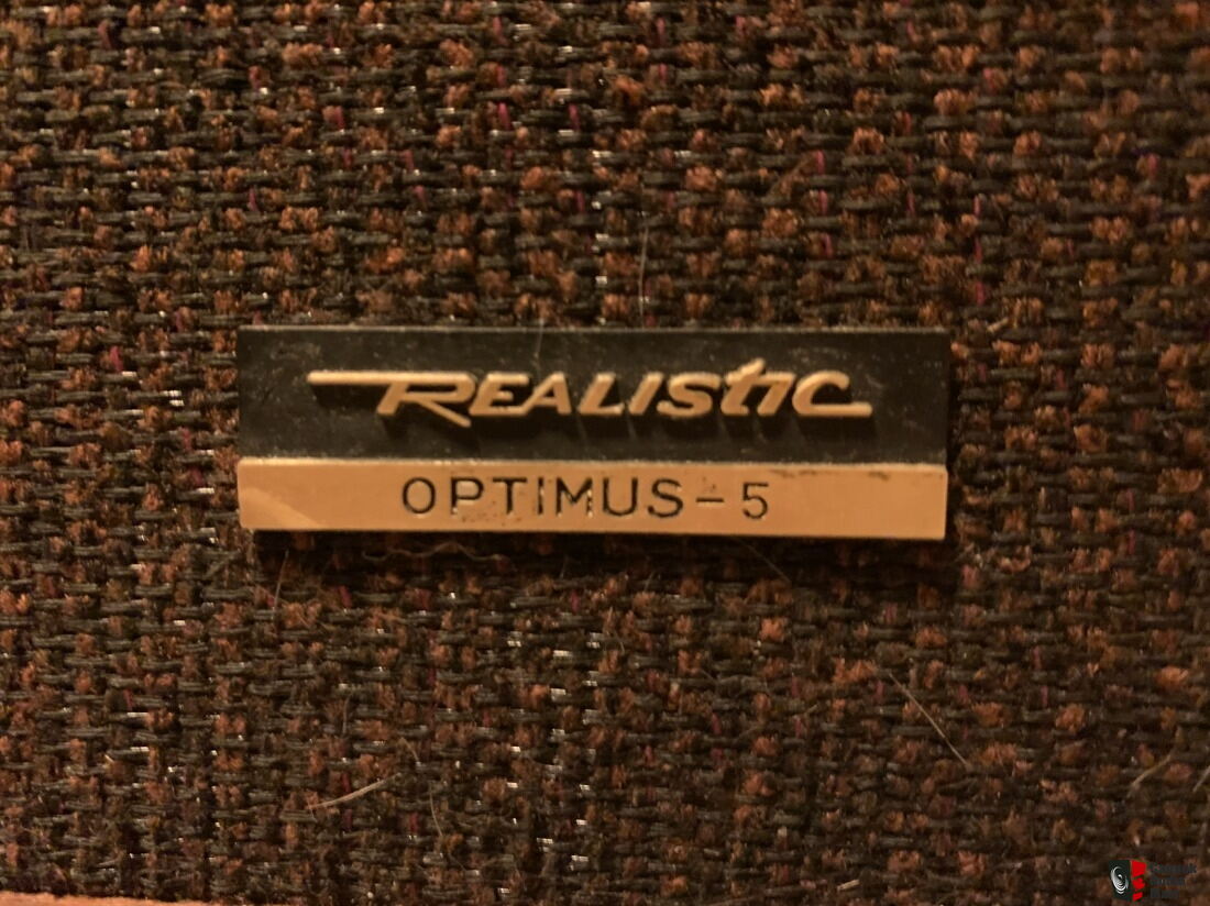 Floor-standing Realistic Optimus 5 speakers Photo #3655767 - Canuck ...
