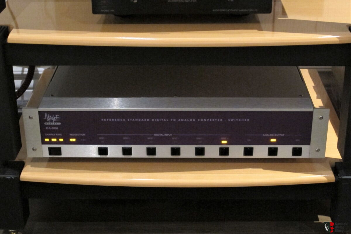 Apogee DA-2000 Reference DAC - NEAR MINT !!! Dealer Ad - US Audio Mart