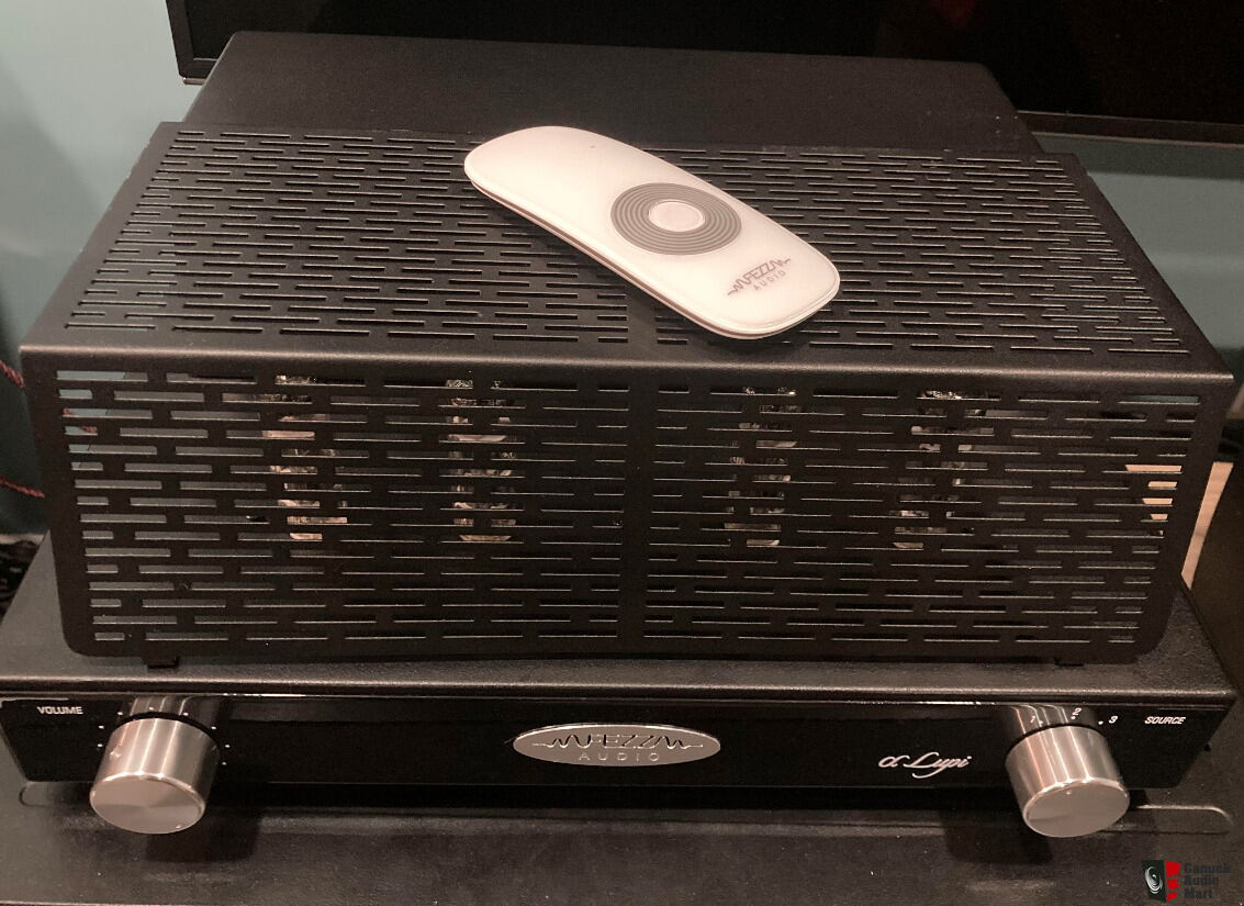Fezz Audio Alpha Lupi Tube Amplifier. +2 sets of tubes. Mint. Warranty ...