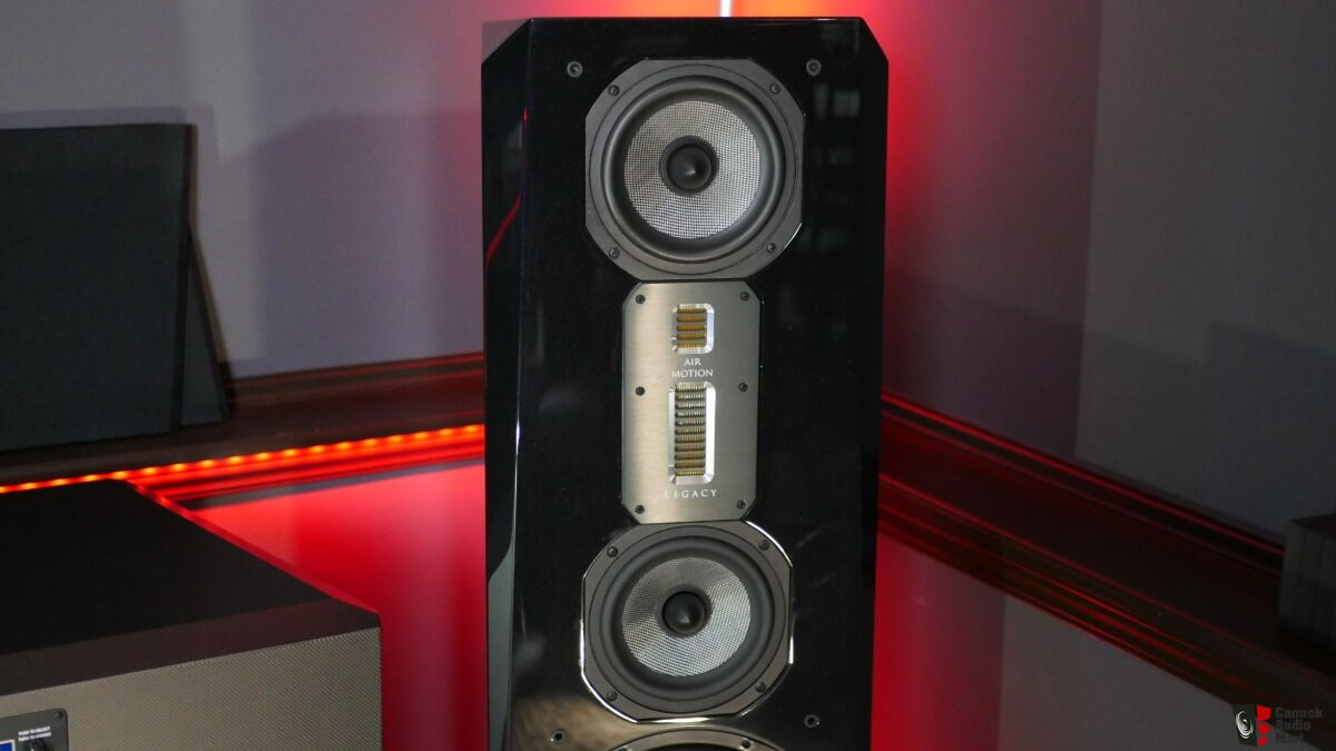 PRICE DROP Legacy Audio Focus SE in Premium Black Pearl Mint Condition ...