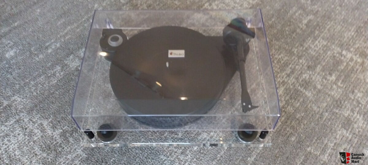 Pro-ject 6 PerspeX Turnable Photo #3671011 - Canuck Audio Mart