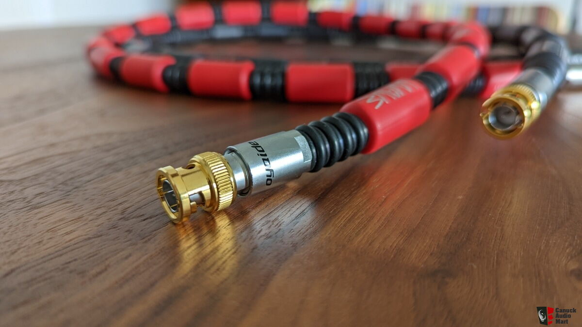 Wave High Fidelity STORM Reference Dual data cables (1m) Photo #3678585 ...
