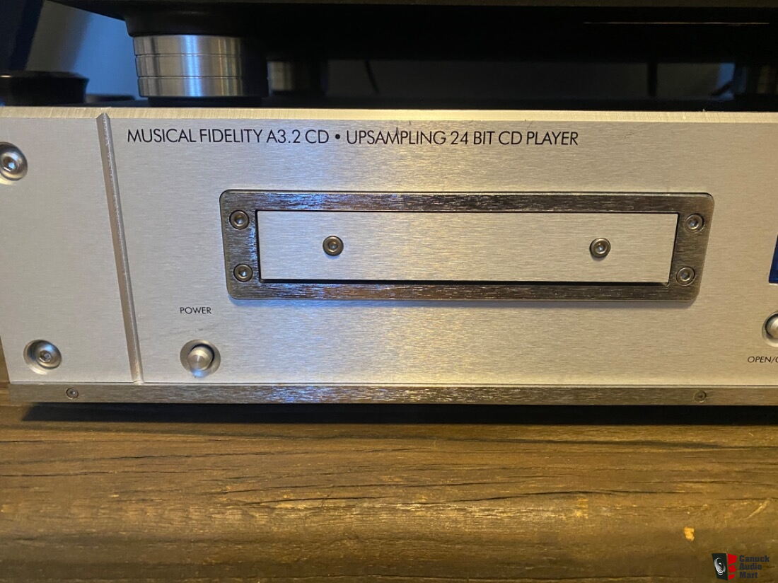 Musical Fidelity A3.2 CD Upsampling 24-Bit Compact Disc Player Photo ...