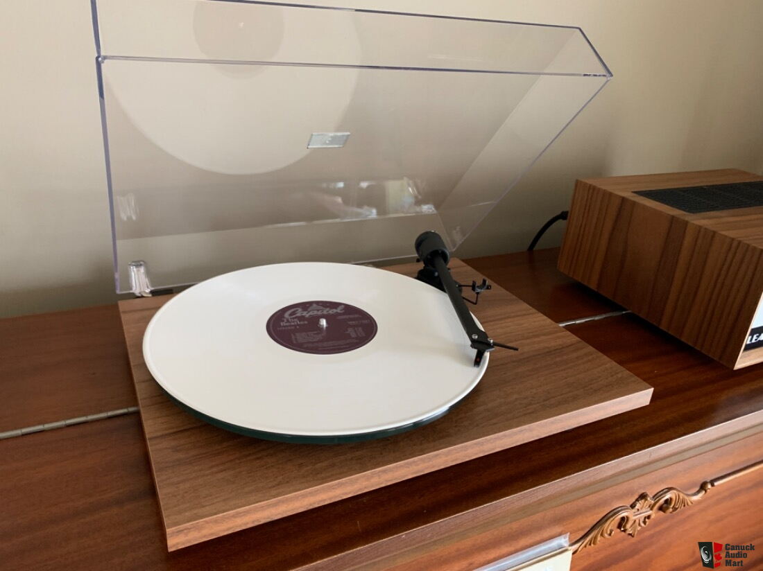 Pro-Ject T1 Turntable (Walnut) Photo #3696998 - Canuck Audio Mart