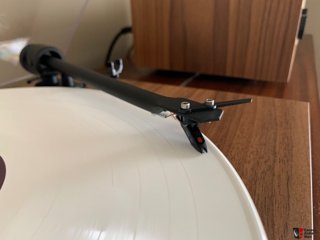 Pro-Ject T1 Turntable (Walnut) Photo #3696998 - Canuck Audio Mart