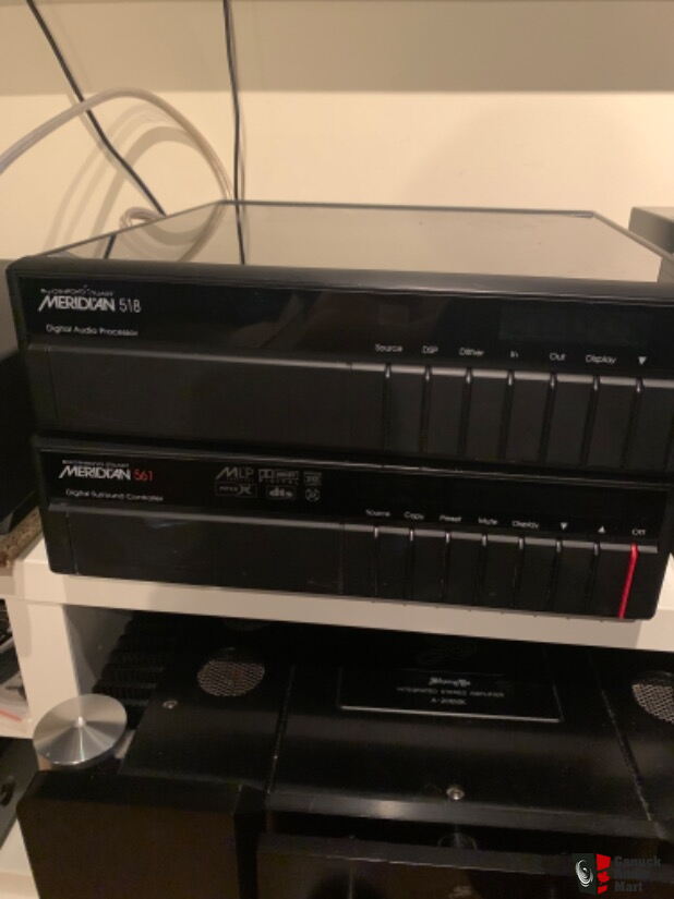 Meridian 561 and 518 processors, Preamp, DAC with manual and remotes ...