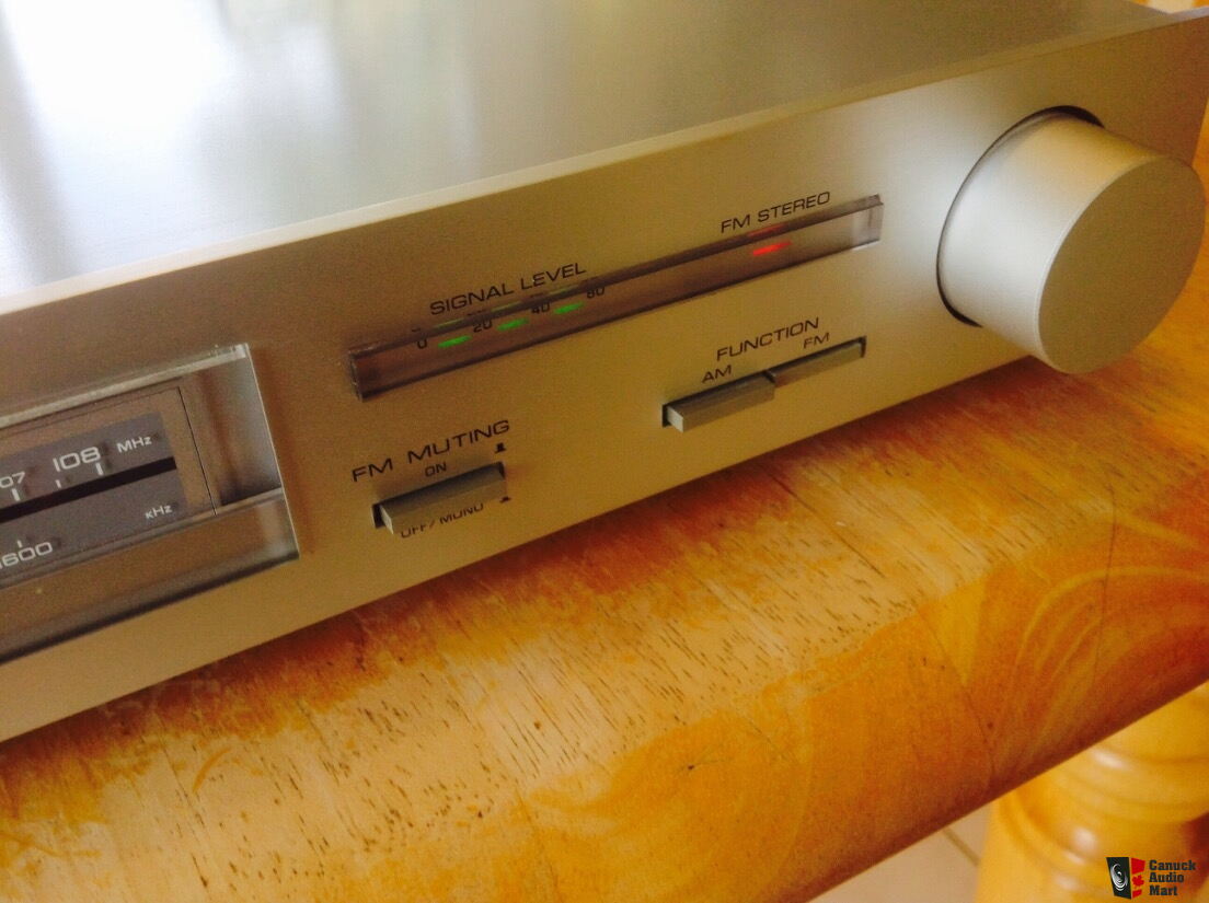 Yamaha T-300 Tuner Photo #3701188 - Canuck Audio Mart