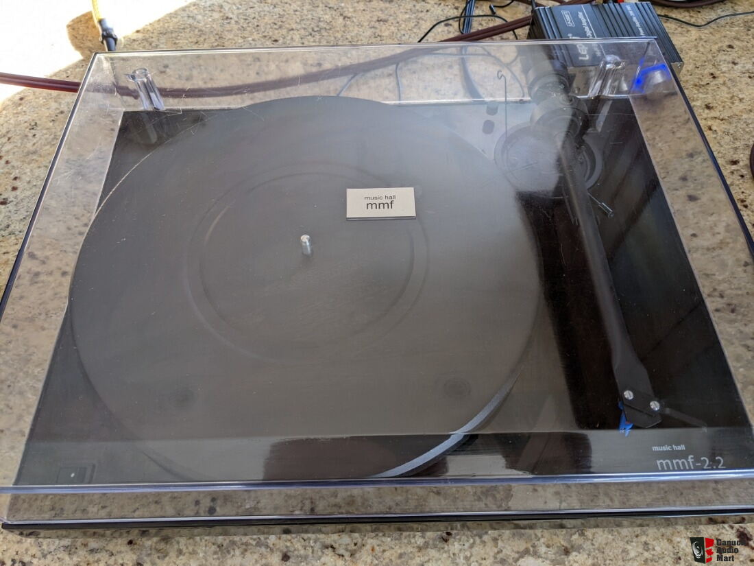 Music Hall 2.2 belt drive turntable Photo #3720616 - Canuck Audio Mart
