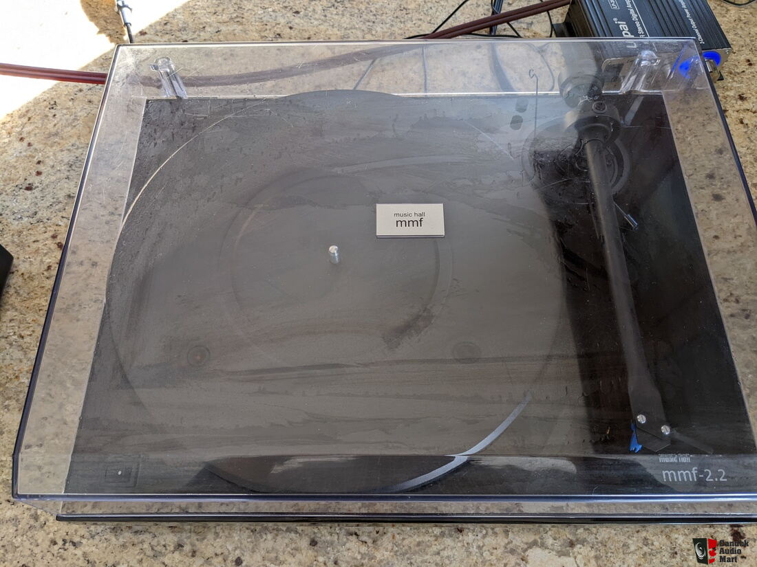 Music Hall 2.2 belt drive turntable Photo #3720616 - Canuck Audio Mart