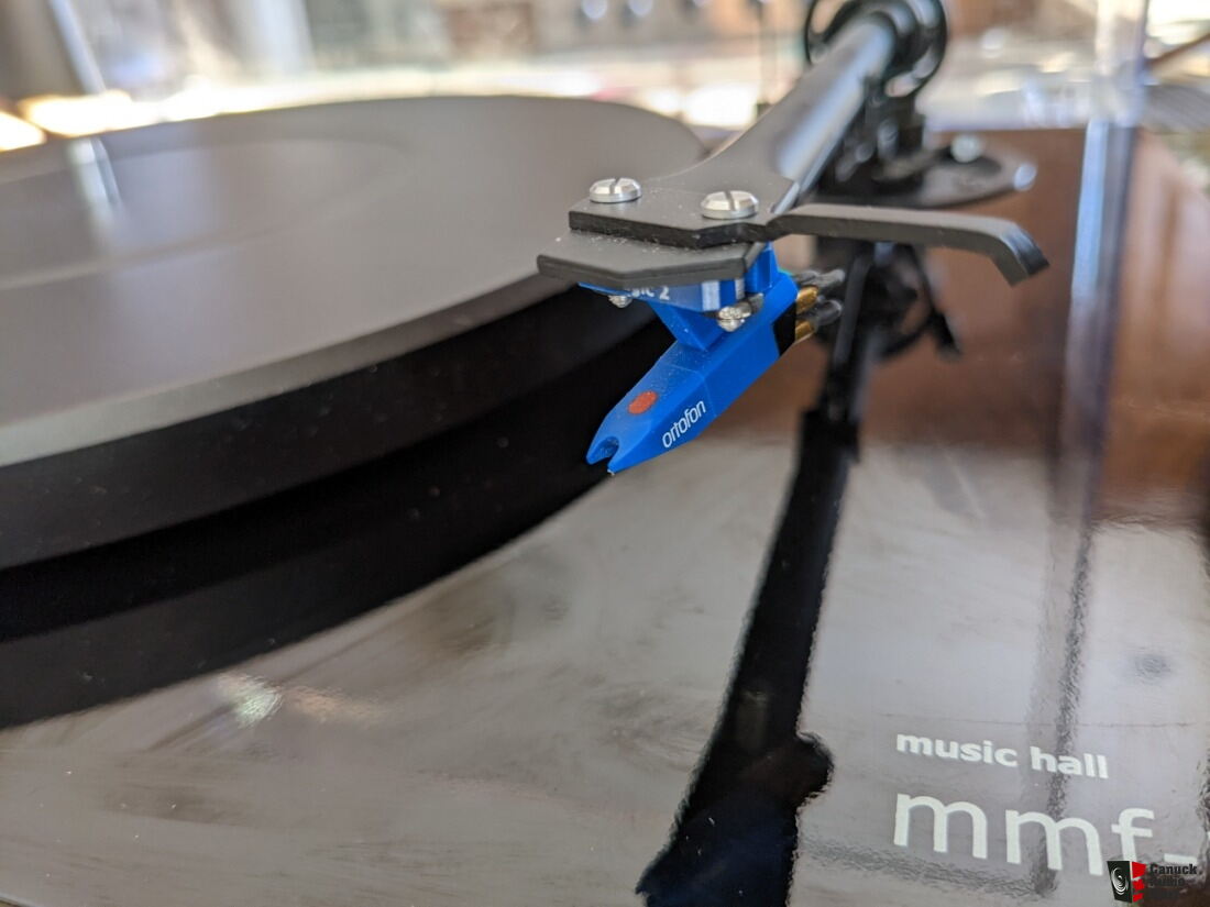 Music Hall 2.2 belt drive turntable For Sale - Canuck Audio Mart