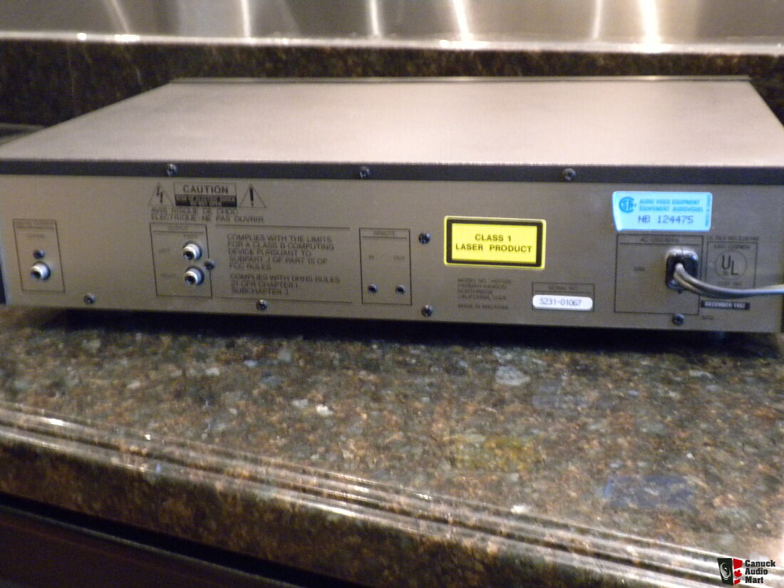 Selling a Harmon/Kardon HD 7525 cd player Photo #3731426 - UK Audio Mart