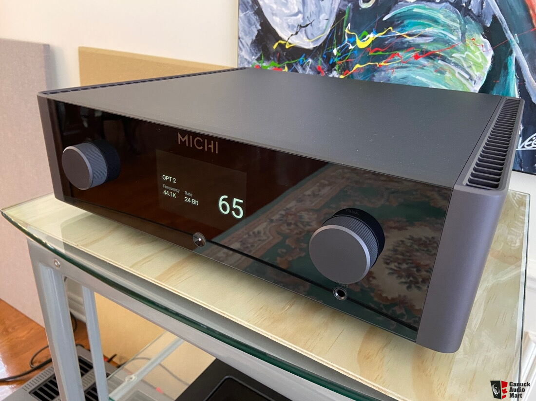 Michi P5 preamplifier For Sale - Canuck Audio Mart