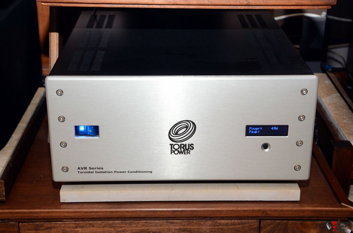 Torus AVR2 CS 4U 20A Power Conditioner Photo #3739788 - Canuck Audio Mart