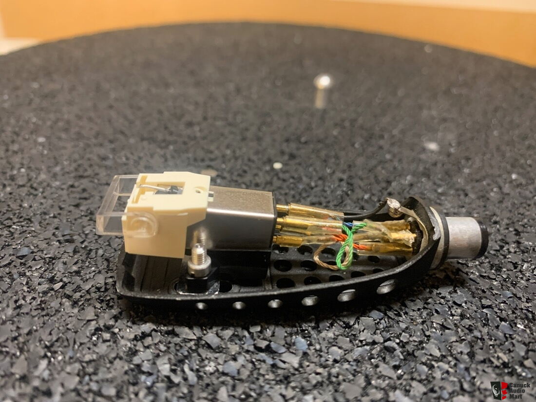 Akai Head shell with cartridge $30 Photo #3763134 - UK Audio Mart