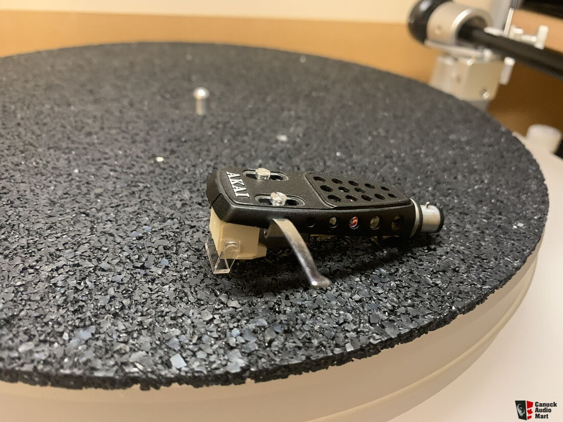Akai Head shell with cartridge $30 Photo #3763134 - UK Audio Mart