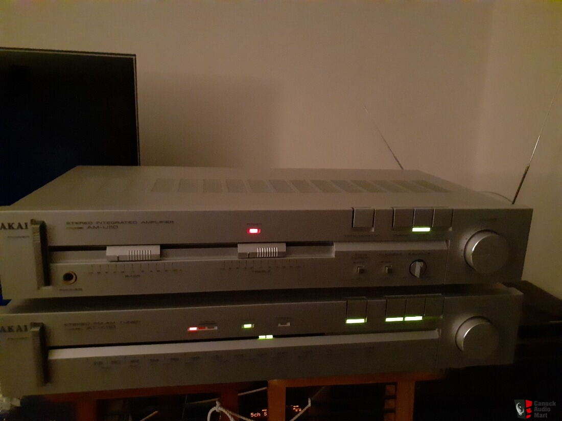 Rare and Classic Akai Integrated Amplifier AM-U110 and matching Tuner ...