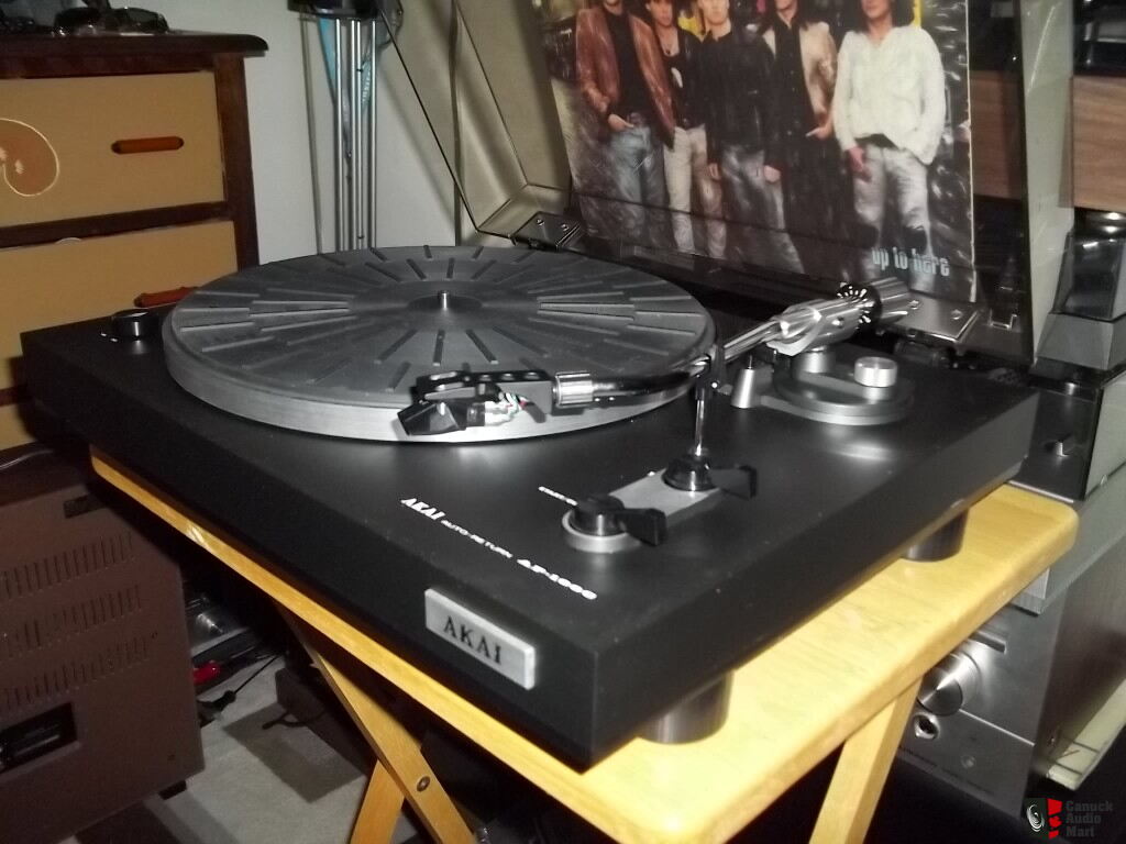 AKAI AP-100C TURNTABLE WITH AKAI PC35 CARTRIDGE & NEW AKAI RS-33 STYLUS ...