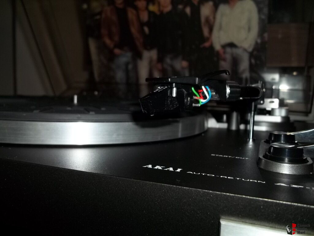 AKAI AP-100C TURNTABLE WITH AKAI PC35 CARTRIDGE & NEW AKAI RS-33 STYLUS ...