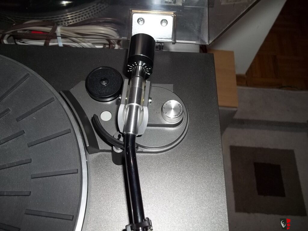 AKAI AP-100C TURNTABLE WITH AKAI PC35 CARTRIDGE & NEW AKAI RS-33 STYLUS ...