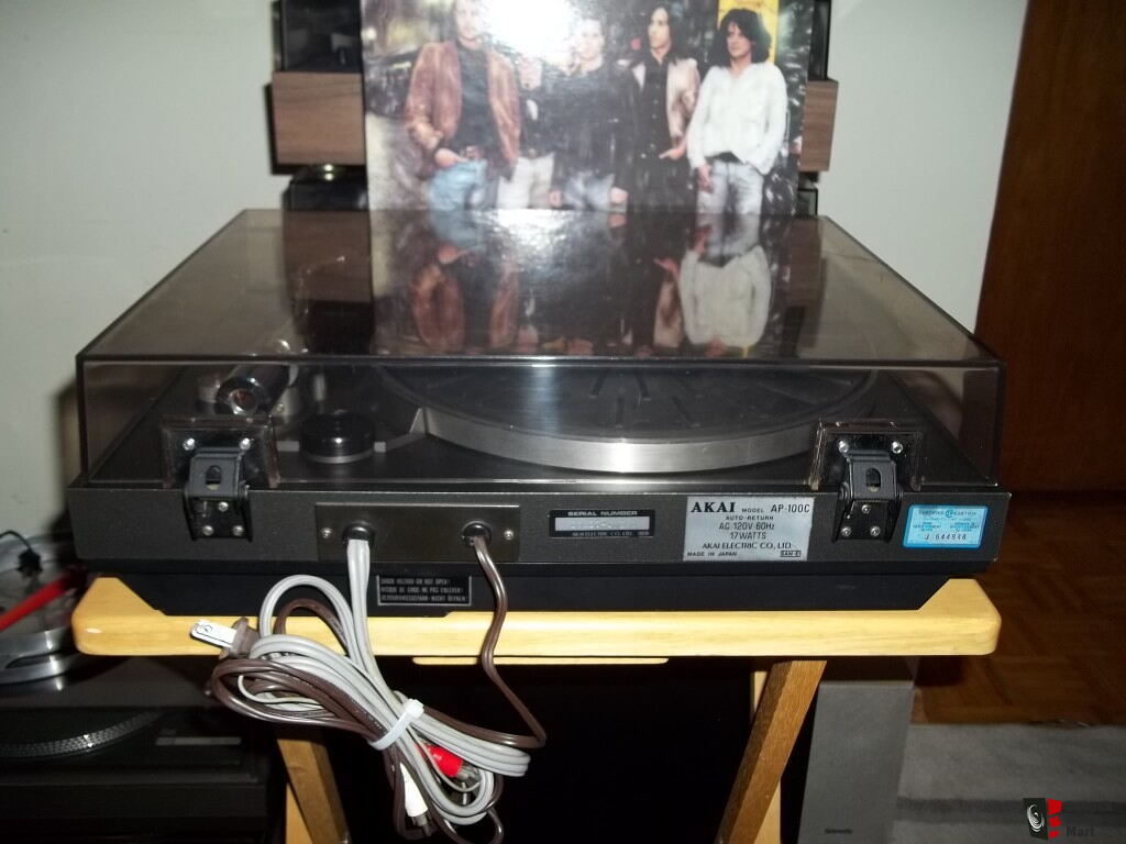 AKAI AP-100C TURNTABLE WITH AKAI PC35 CARTRIDGE & NEW AKAI RS-33 STYLUS ...