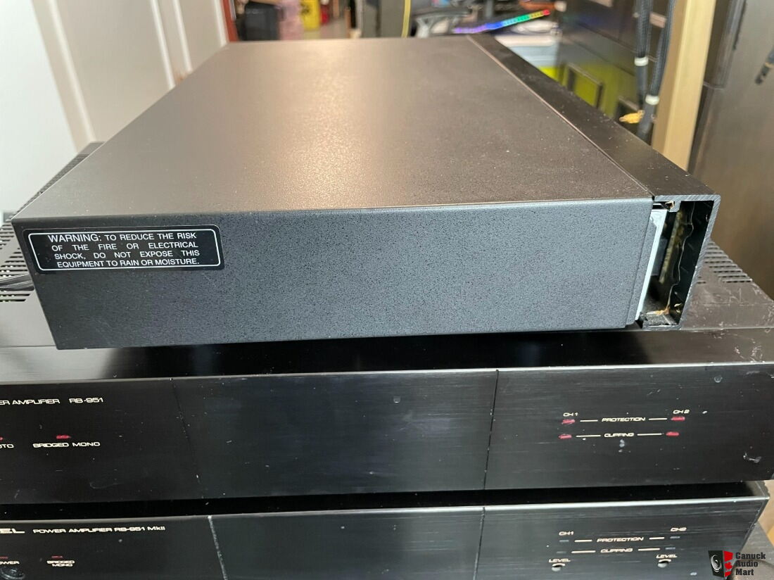 Rotel RC-972 preamp | Rotel RB-951 amp | Rotel RB-951 MkII amp Photo ...