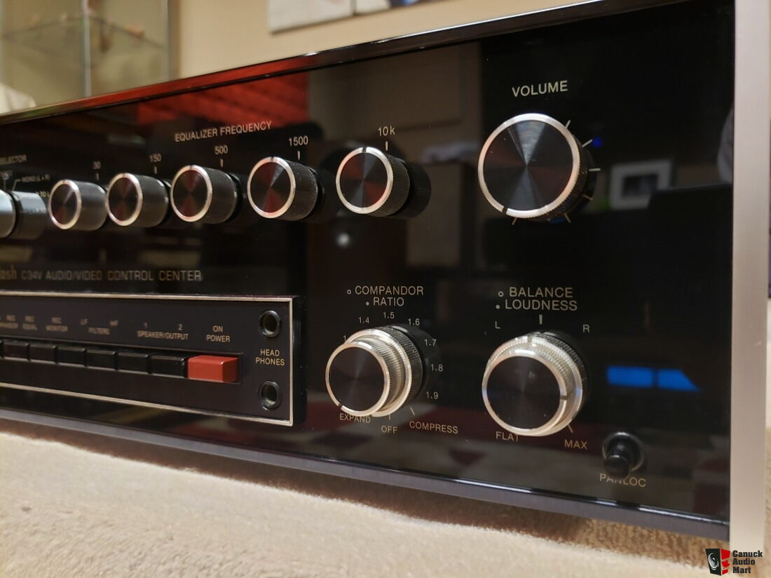 Mcintosh C 34v preamp Photo #3801897 - Canuck Audio Mart