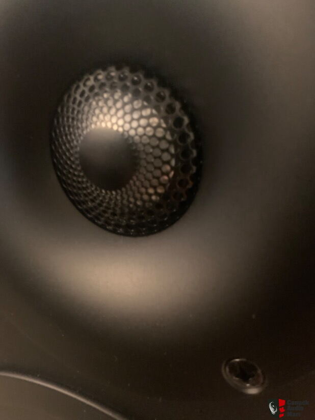 Paradigm Monitor SE Atom SE w/ High end Elac LS-80 stands (weeks old ...