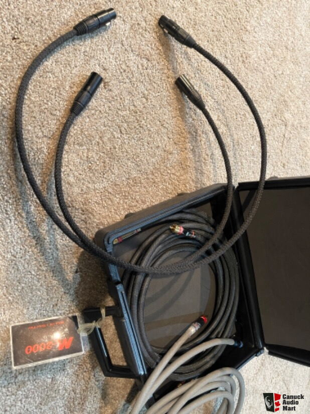 3ft pair mint Monster Cable RetroGold XLR cables For Sale - Canuck ...
