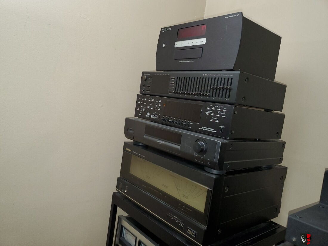 DBX 10/20 computerized equalizer analyzer Photo #3836413 - UK Audio Mart