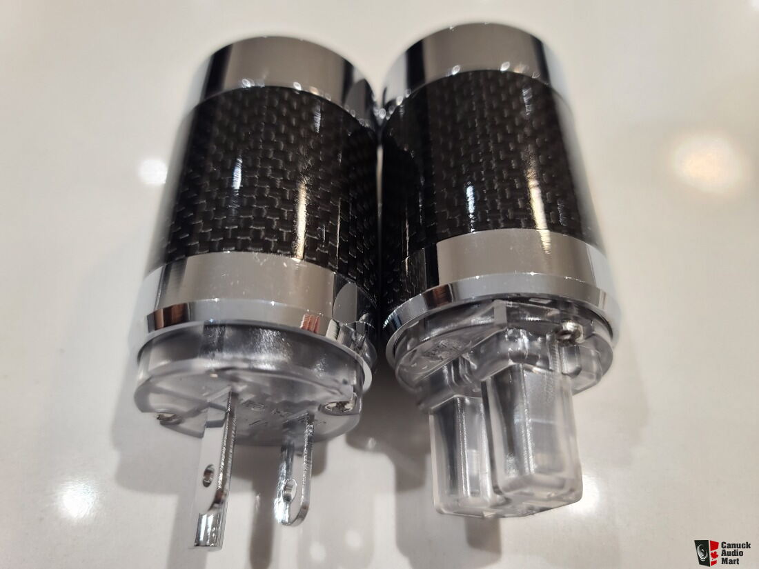 Premium Black Carbon Fiber & Machined Aluminum IEC power Plugs Photo ...