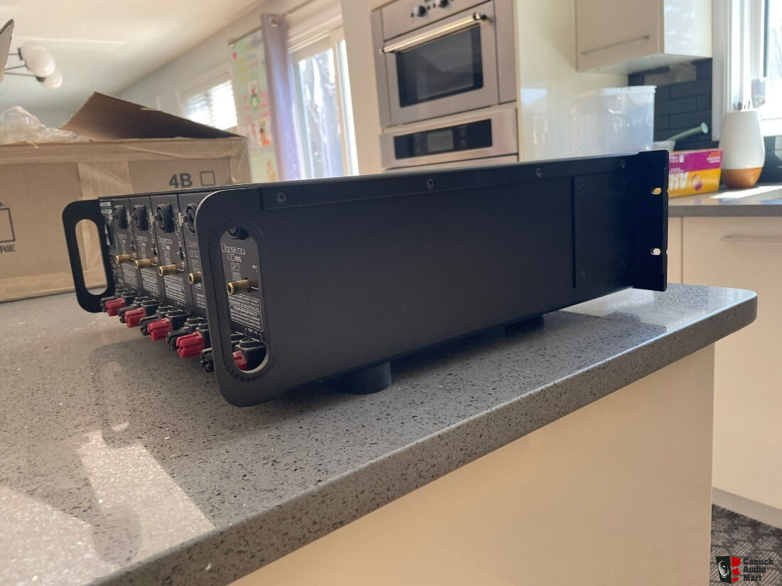 Bryston 9B ST Stereo Power Amplifier; Black; 19" Faceplate Photo ...