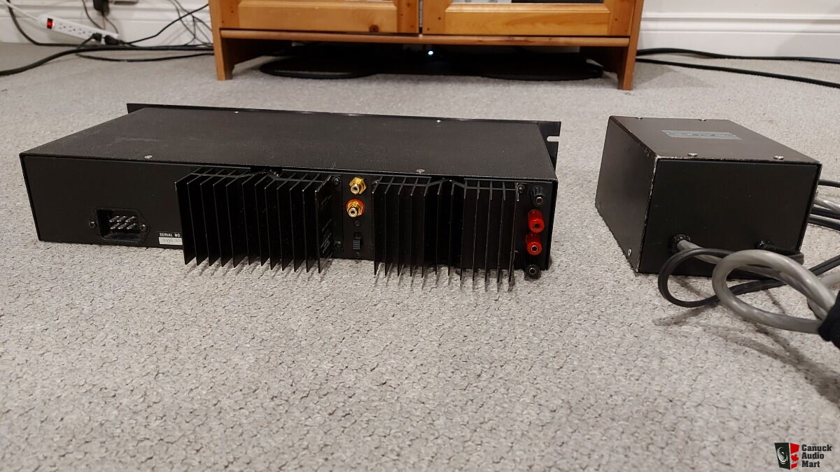 PS Audio model two C power amplifier Photo #3849361 - UK Audio Mart