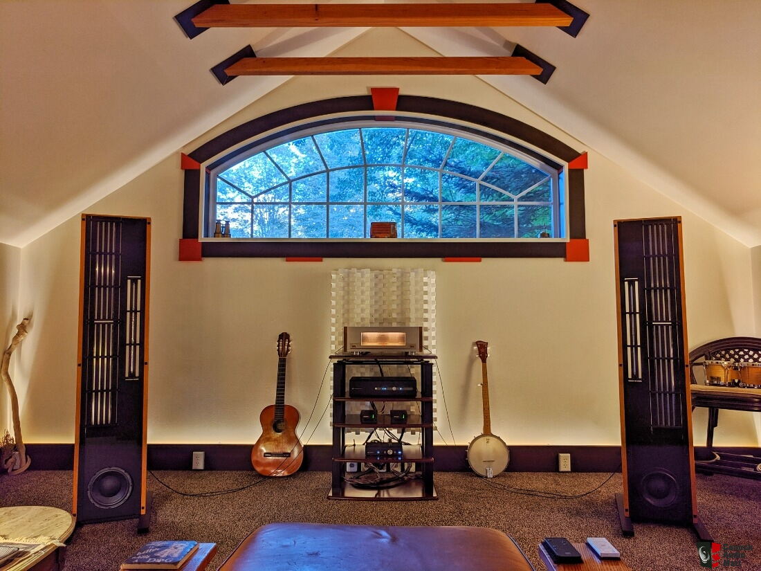 Eminent Technology LFT-8B hybrid planars Photo #3851036 - Canuck Audio Mart