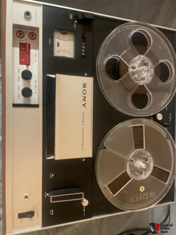 Reduce Sony vintage TC-255 was a reel-to-reel tape deck Photo #3852400 ...