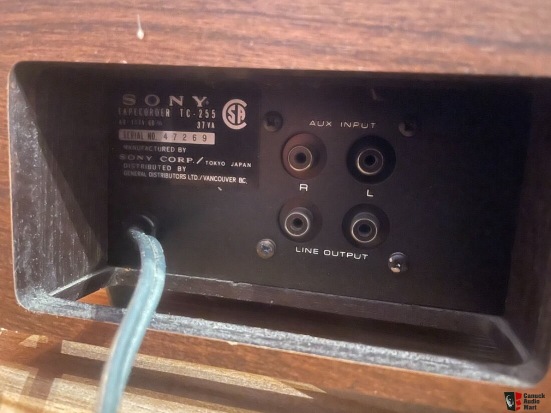 Reduce Sony vintage TC-255 was a reel-to-reel tape deck Photo #3852400 ...