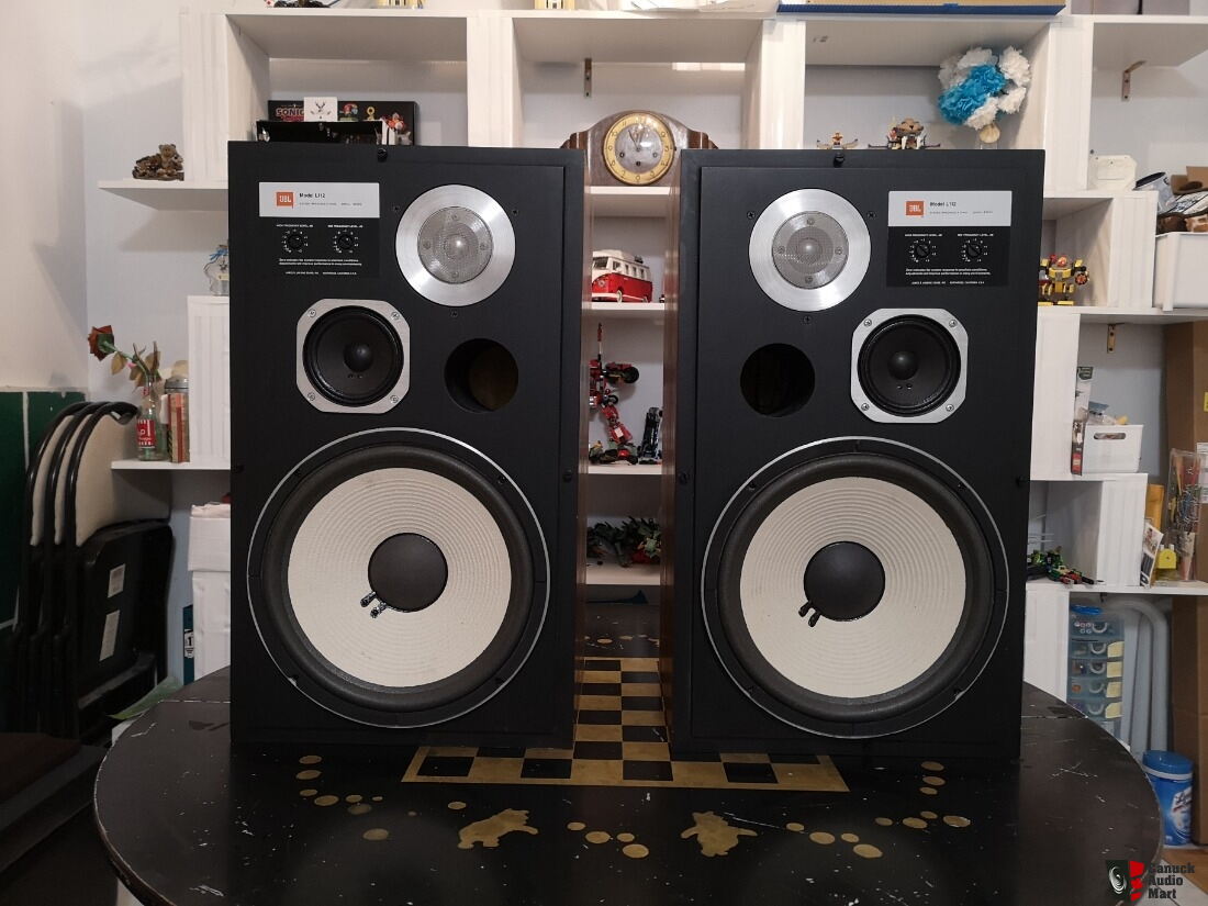 JBL L 112 Speakers In Walnut Finish Excellent Condition For Sale