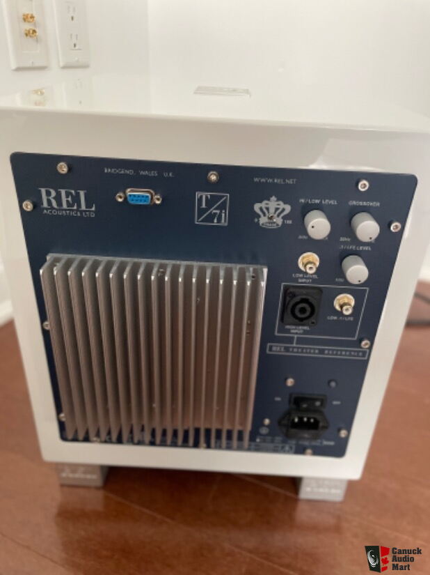 REL T7i white like new Photo #3865515 - Canuck Audio Mart