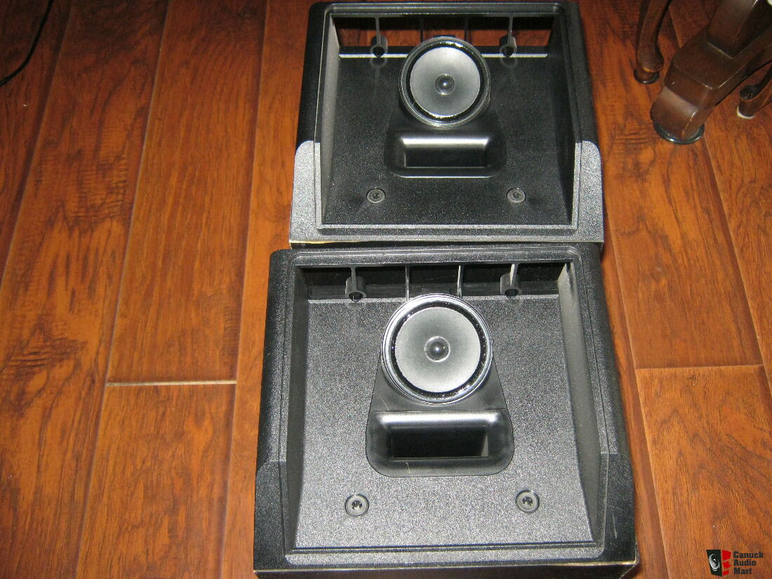 Bose 301 Series IV pair with WB-3 wall mounting brackets Photo #3869522 ...