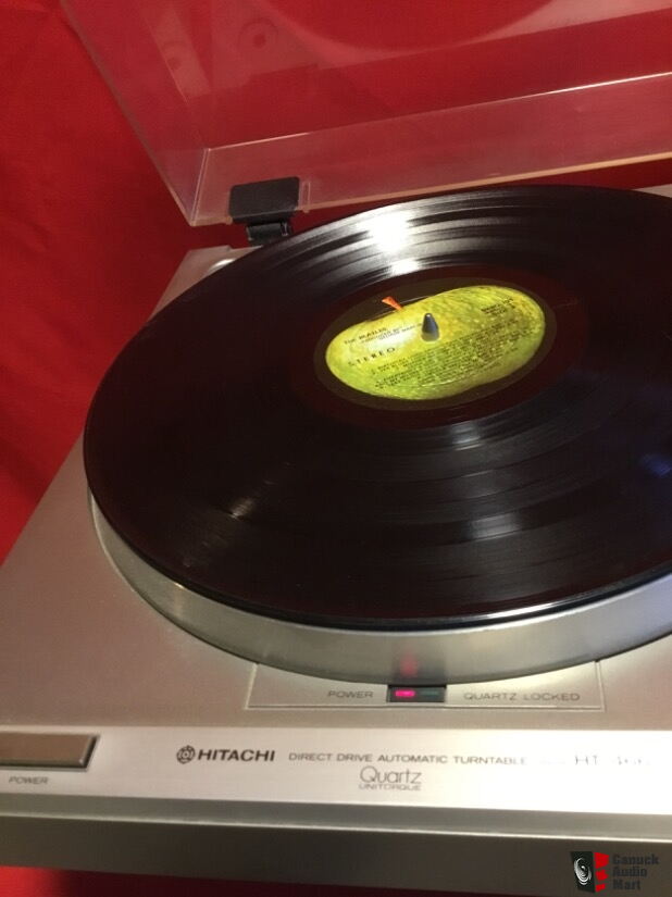 Hitachi Photo #3872358 - Canuck Audio Mart