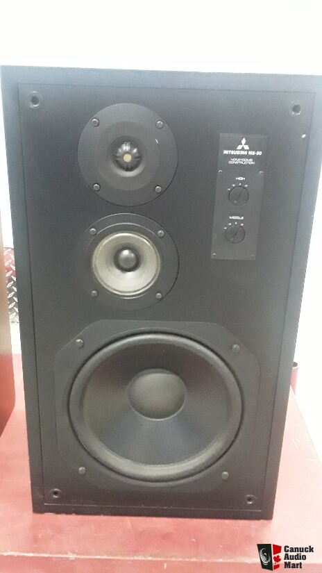 Mitsubishi stereo and speakers Photo #3877201 - UK Audio Mart