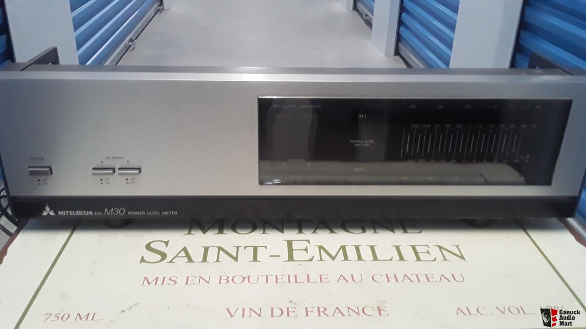Mitsubishi stereo and speakers Photo #3877201 - UK Audio Mart