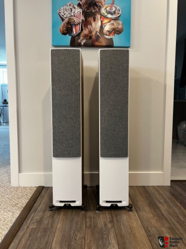 Elac Unifi Reference UFR52 (NEW model) Photo #3886593 - Canuck Audio Mart