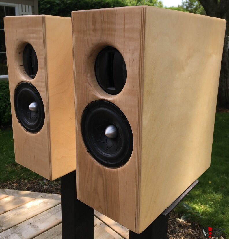 3 way book shelf speaker For Sale - Canuck Audio Mart