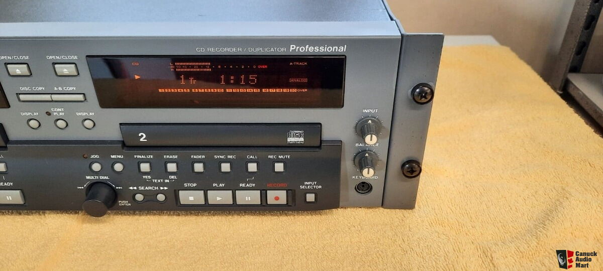Tascam CD-RW402 Photo #3947960 - Canuck Audio Mart